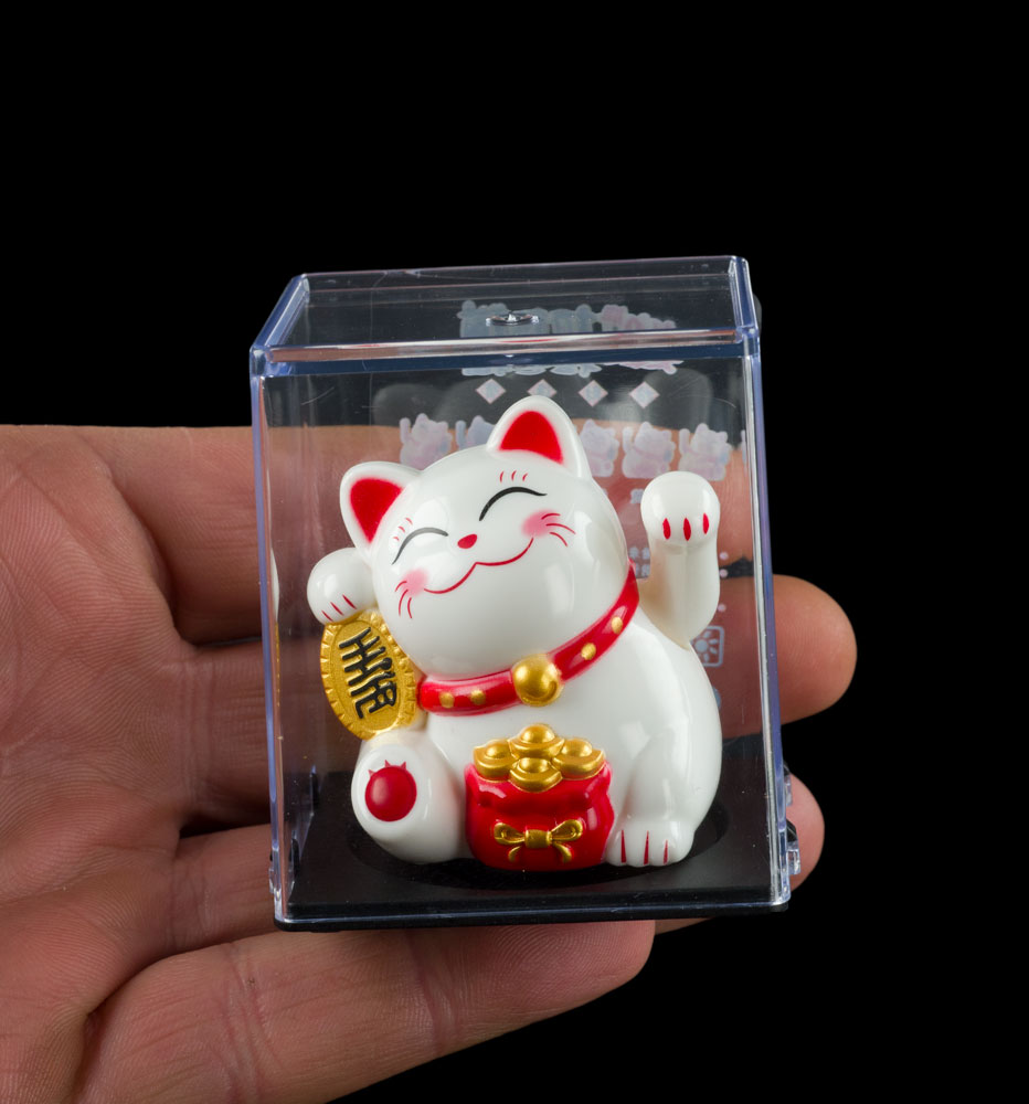 Mini Chat chinois solaire - Maneki neko blanc patte gauche animée